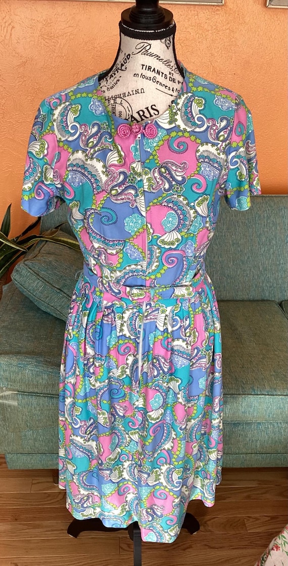 1960s Psychedelic Mod Paisley and Floral Graphic Prin… - Gem