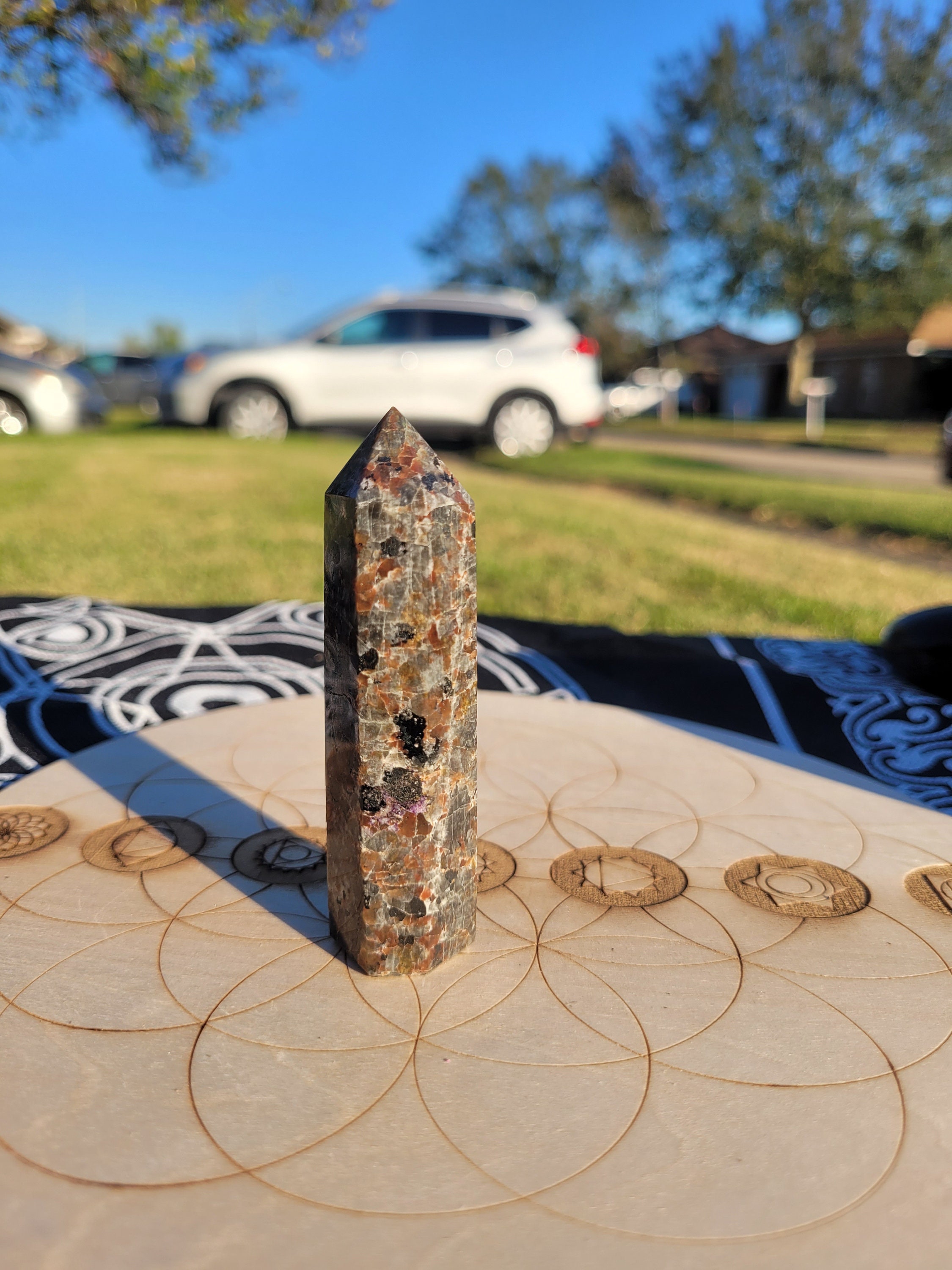 Yooperlite Towers// UV Reactive Towers - Etsy