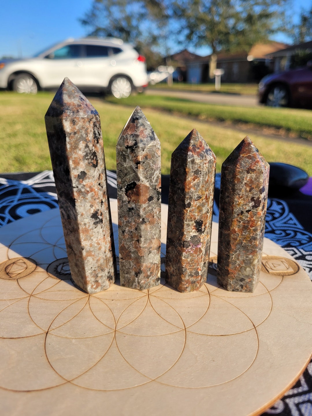 Yooperlite Towers// UV Reactive Towers - Etsy