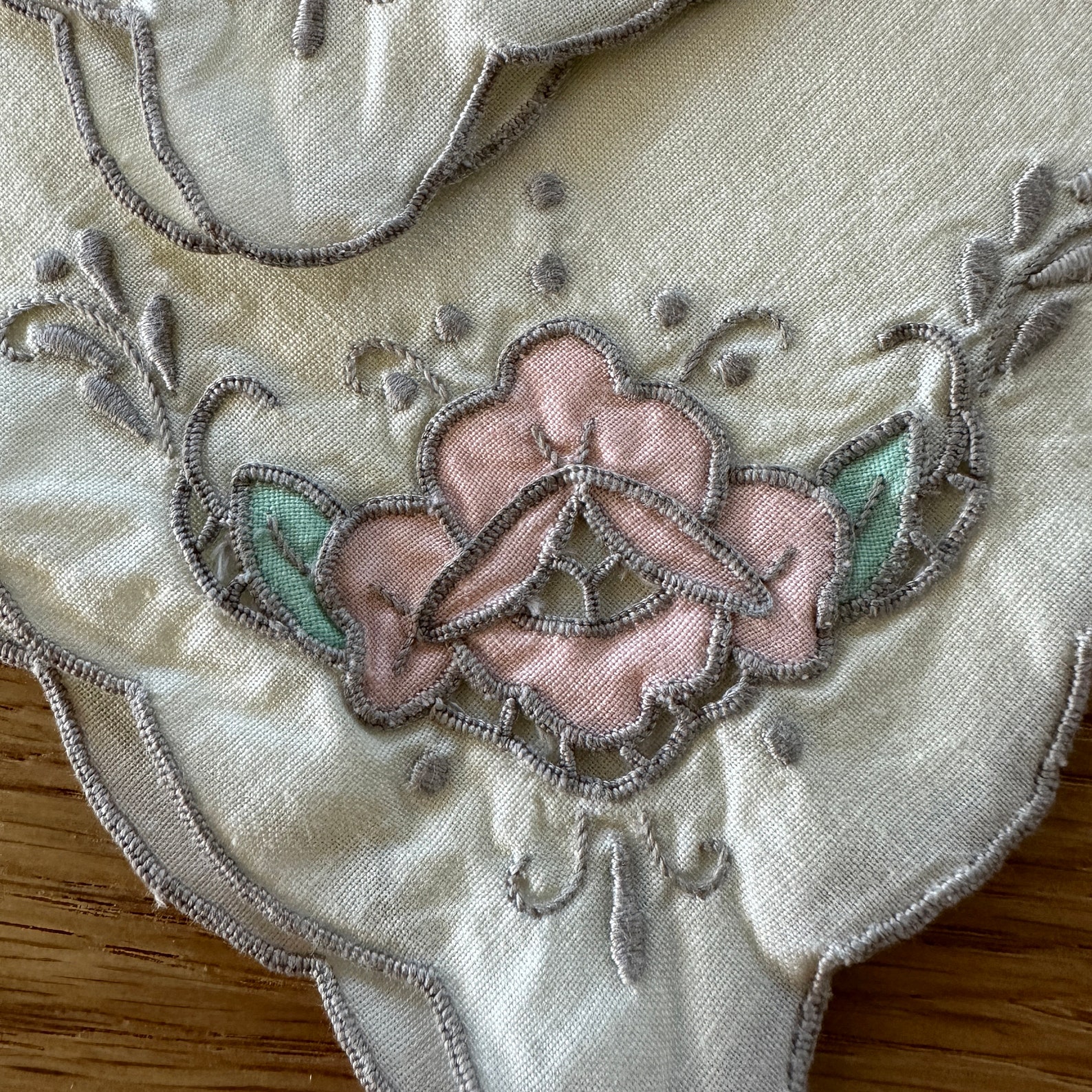 Set of 8 Vintage Napkins Cutwork Floral Pastel Color Embroidery ...