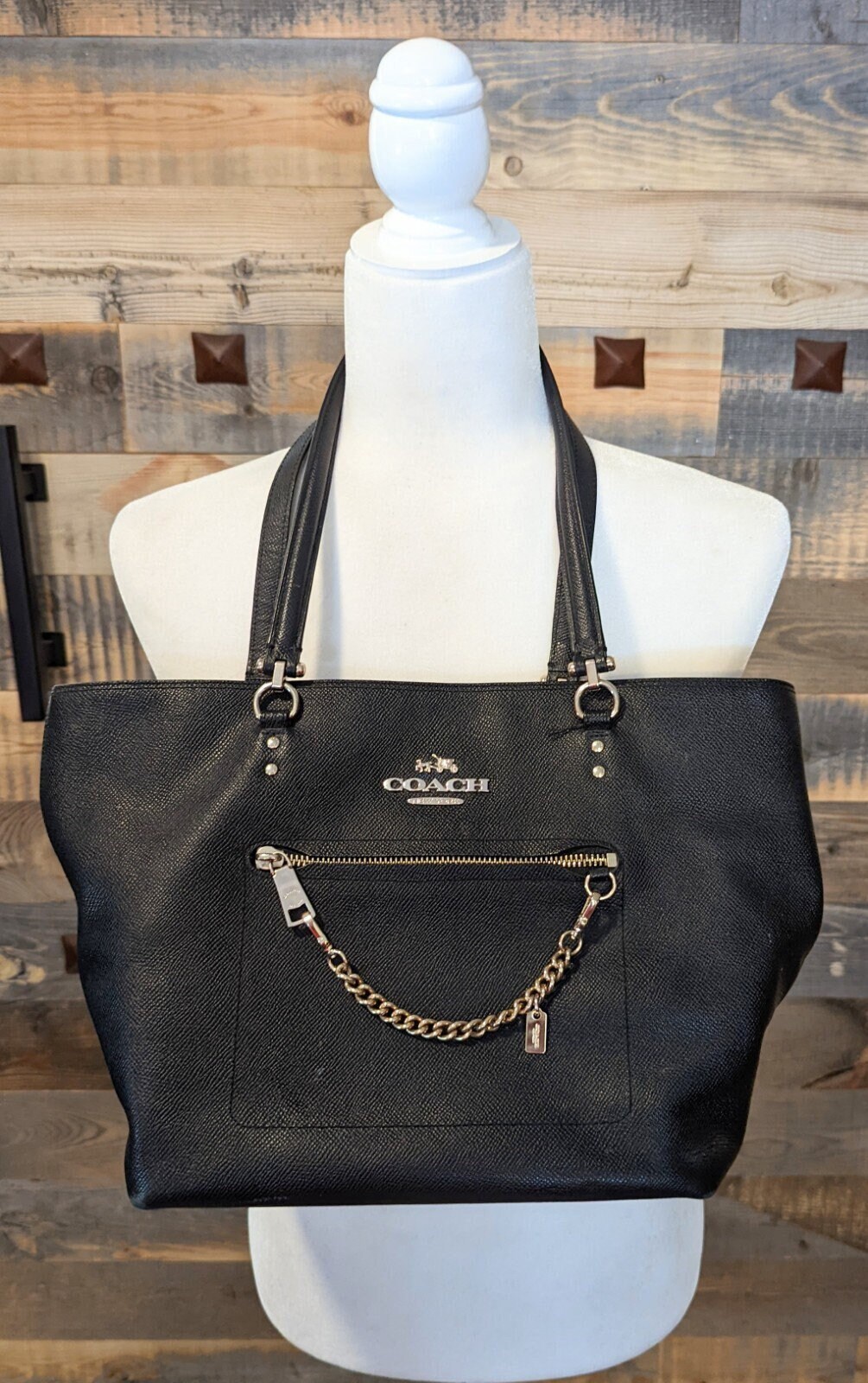 Coach Cross Grain Large Leather Tote With Gold Tone Logo and Noted Gold ...