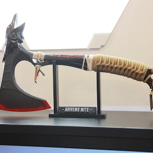 Bloodhound Raven's Bite Heirloom 1:1 Weighted Replica Apex Legends ...