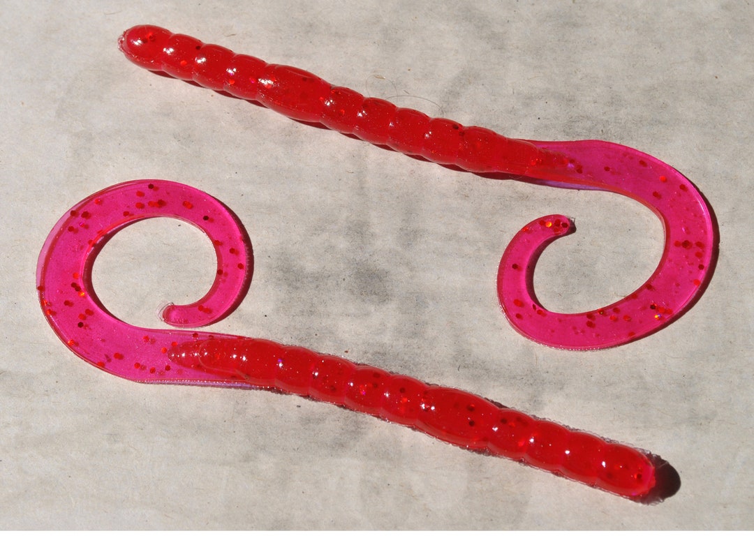 5 Curly Tail Worm in Our Magenta Color. - Etsy