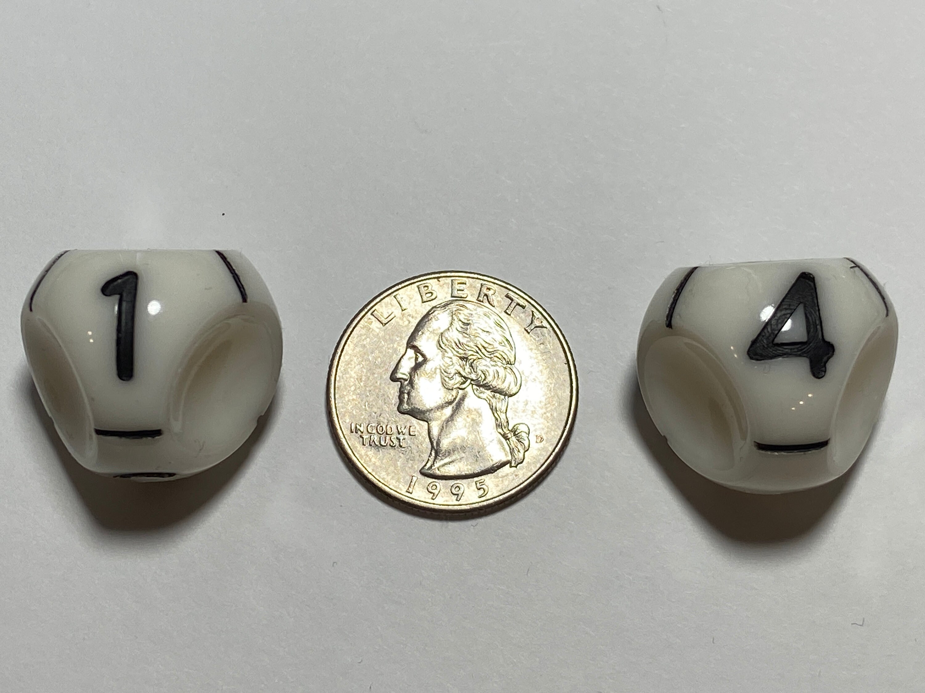 Magic Missile D4 Die, Spherical, White - Etsy