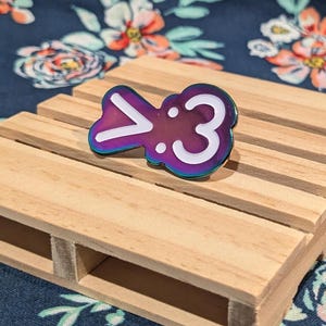 Emoticon >:3 Enamel Pin (two Color Options) - Etsy