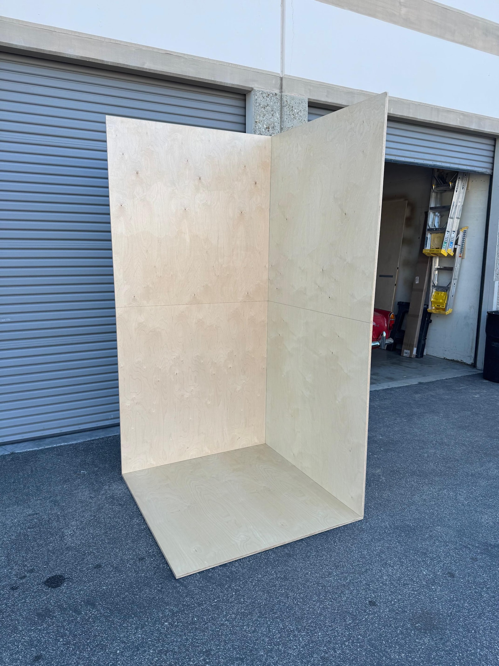 Folding Plywood Photo Booth Backdrop Corner (4x8) - Etsy