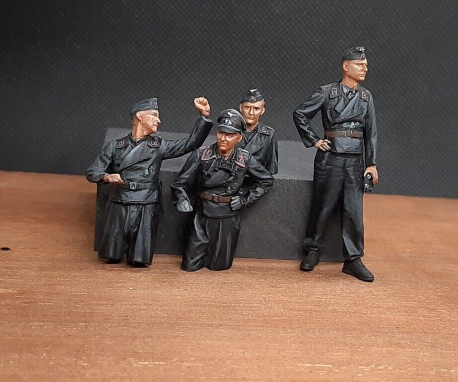 1:35 PAINTED German Panzer Crew (4), Painted by Maressculptures ...