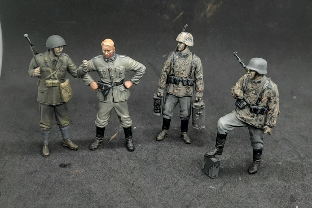 Miniatures 1/35 Painted German Soldiers WW2 (4 Figures) Painted by ...