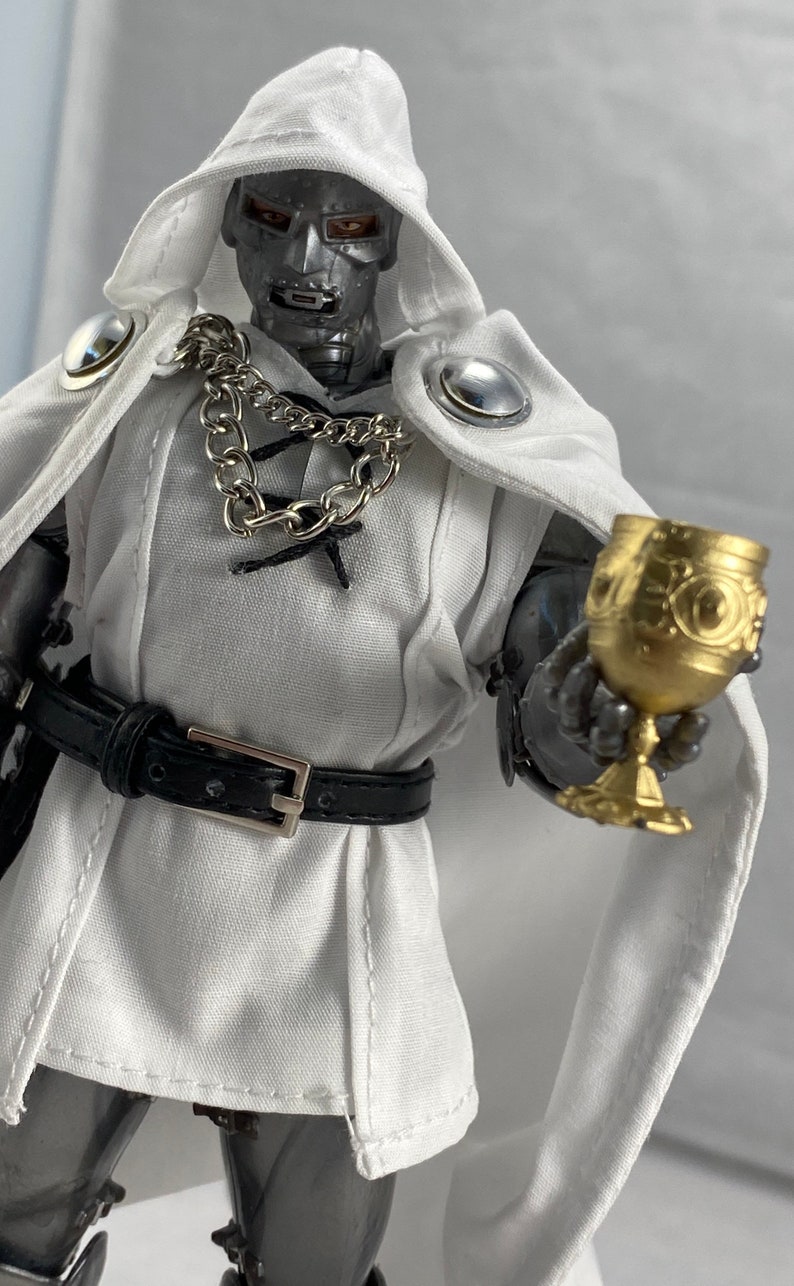 1/12 Scale Outfit for Marvel Legends Dr. Doom - Poseable Wired Cape ...