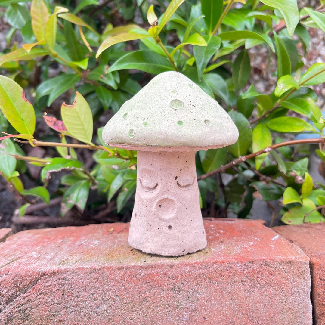 Handmade Cute Stone Toadstool, Mushroom Folk , Garden Ornament. Indoor ...