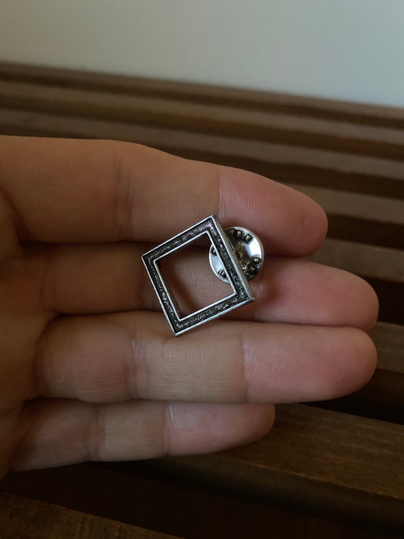 french minimalist vintage pin - Gem