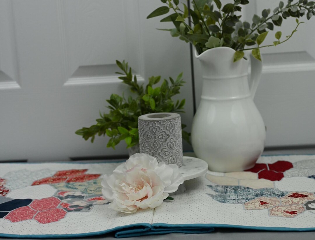 Table Runner English Paper Pieced Table Decor Multi Colour Wreath ...