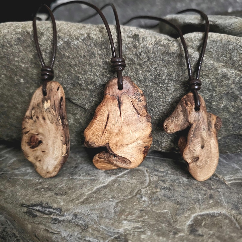 Wood Pendant Necklace - Etsy