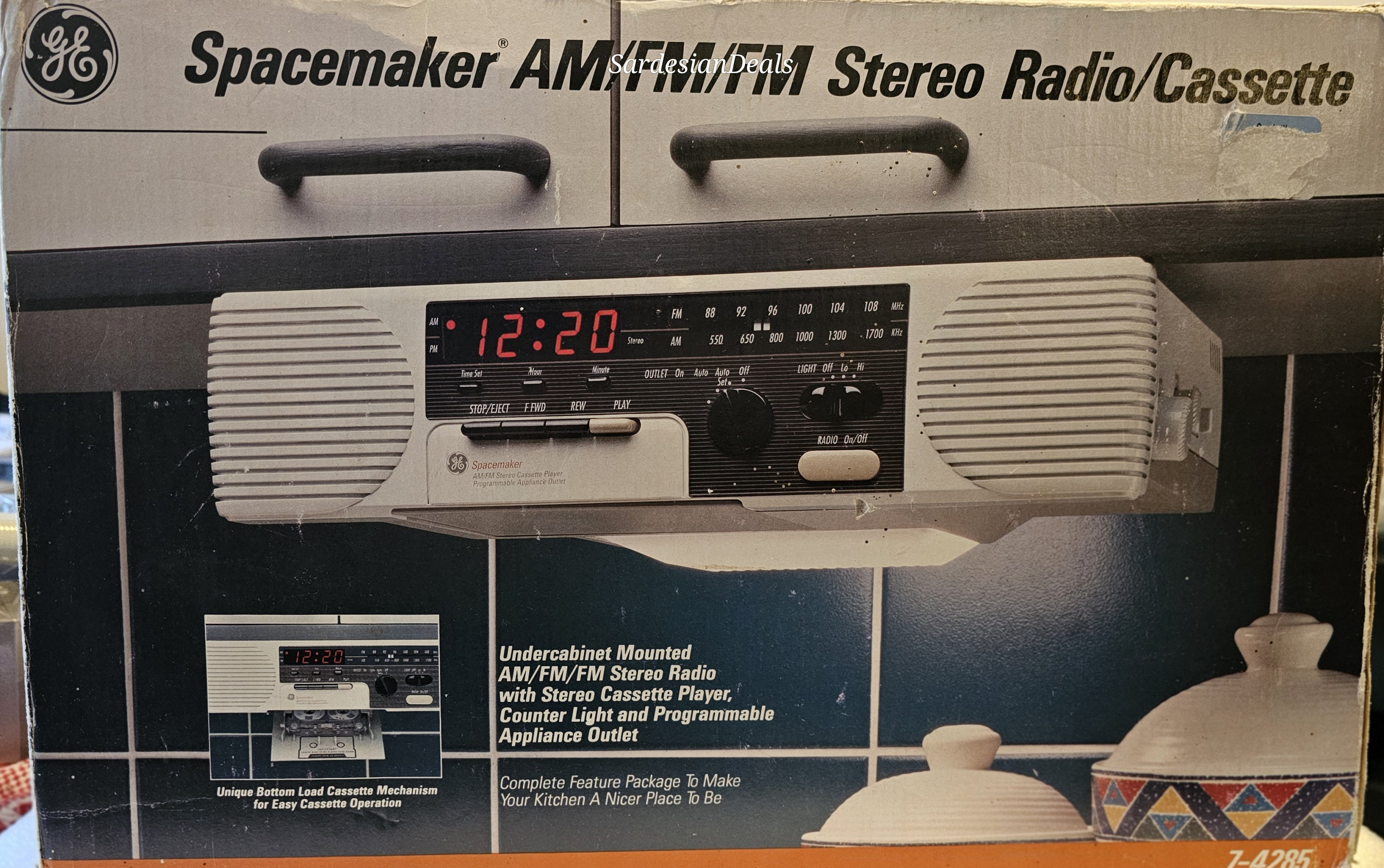 GE Spacemaker Kitchen Under the Counter AM FM Radio Cassette Player in ...