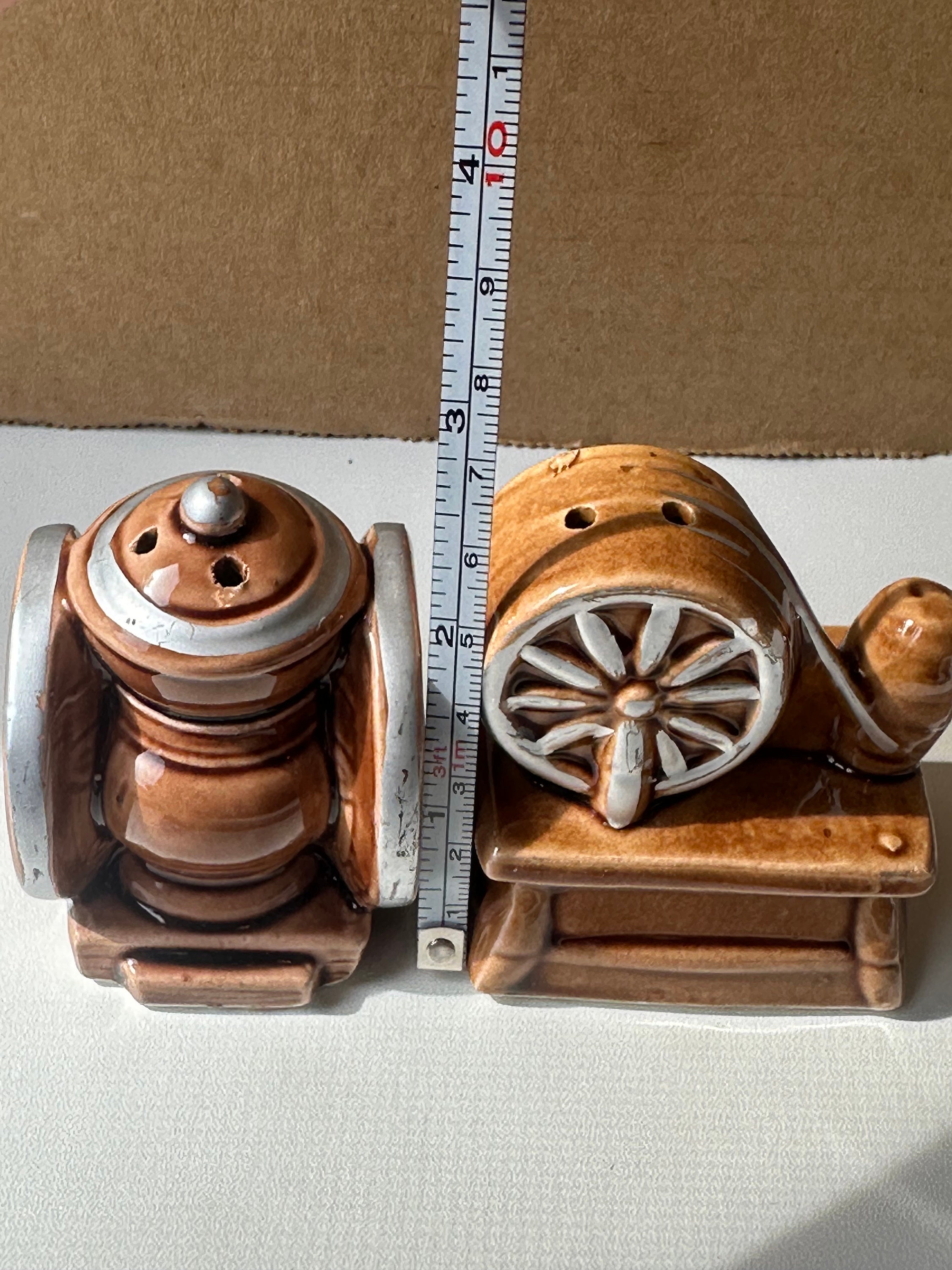 Enesco Ceramic Spinning Wheel and Coffee Grinder Salt and Pepper ...