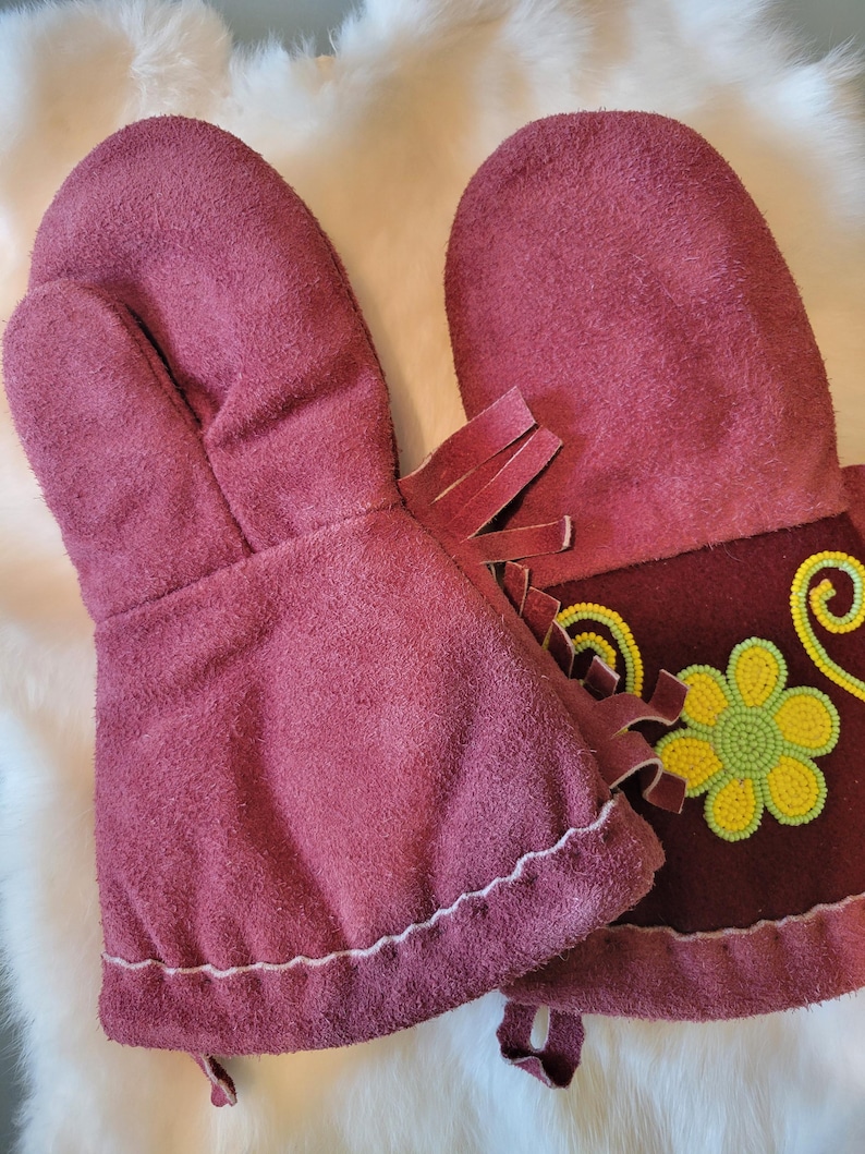 VTG OJIBWAY Beaded Gauntlet Mittens, Floral Beadwork Detail, Moose Hide ...