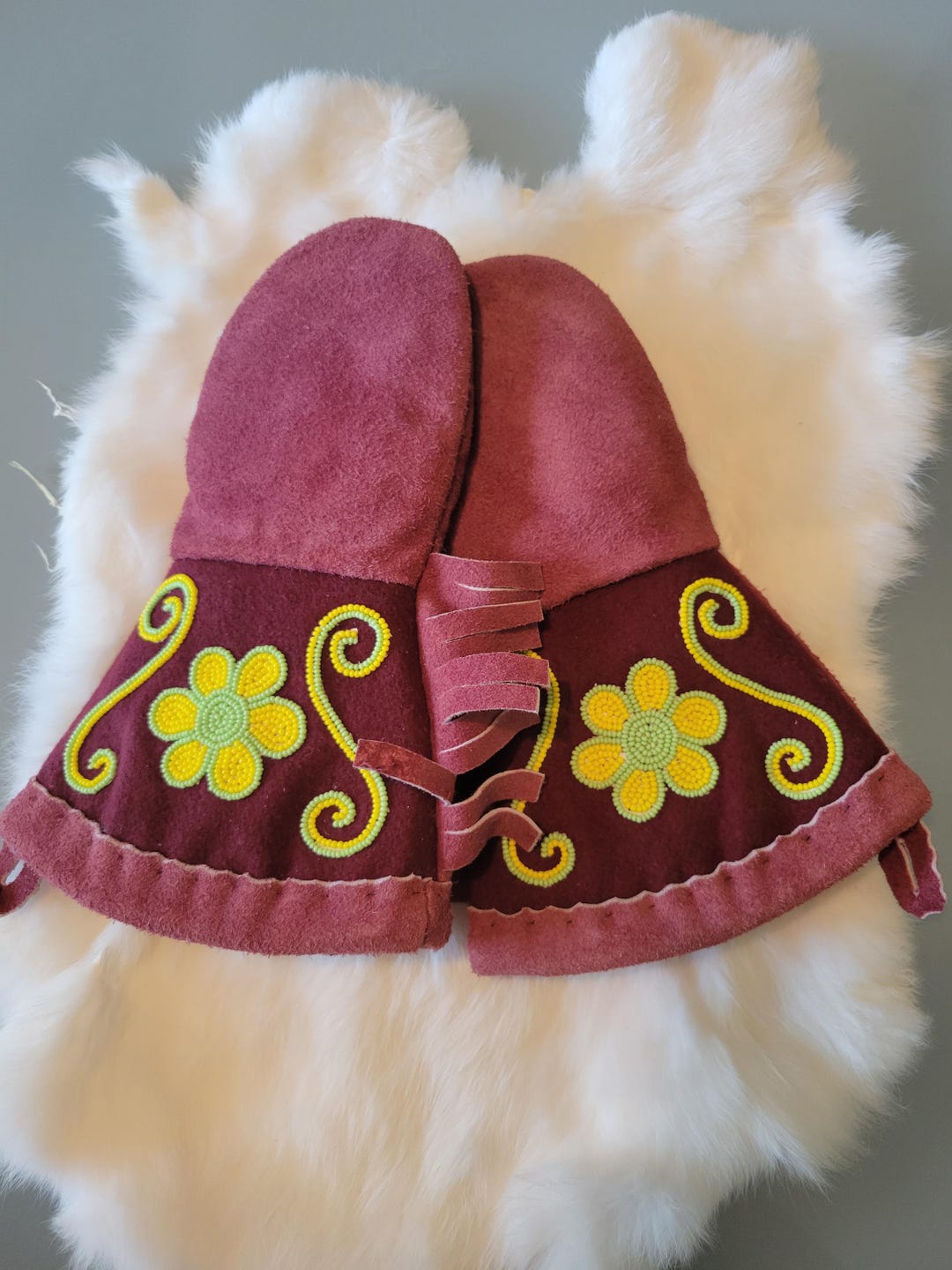 VTG OJIBWAY Beaded Gauntlet Mittens, Floral Beadwork Detail, Moose Hide ...