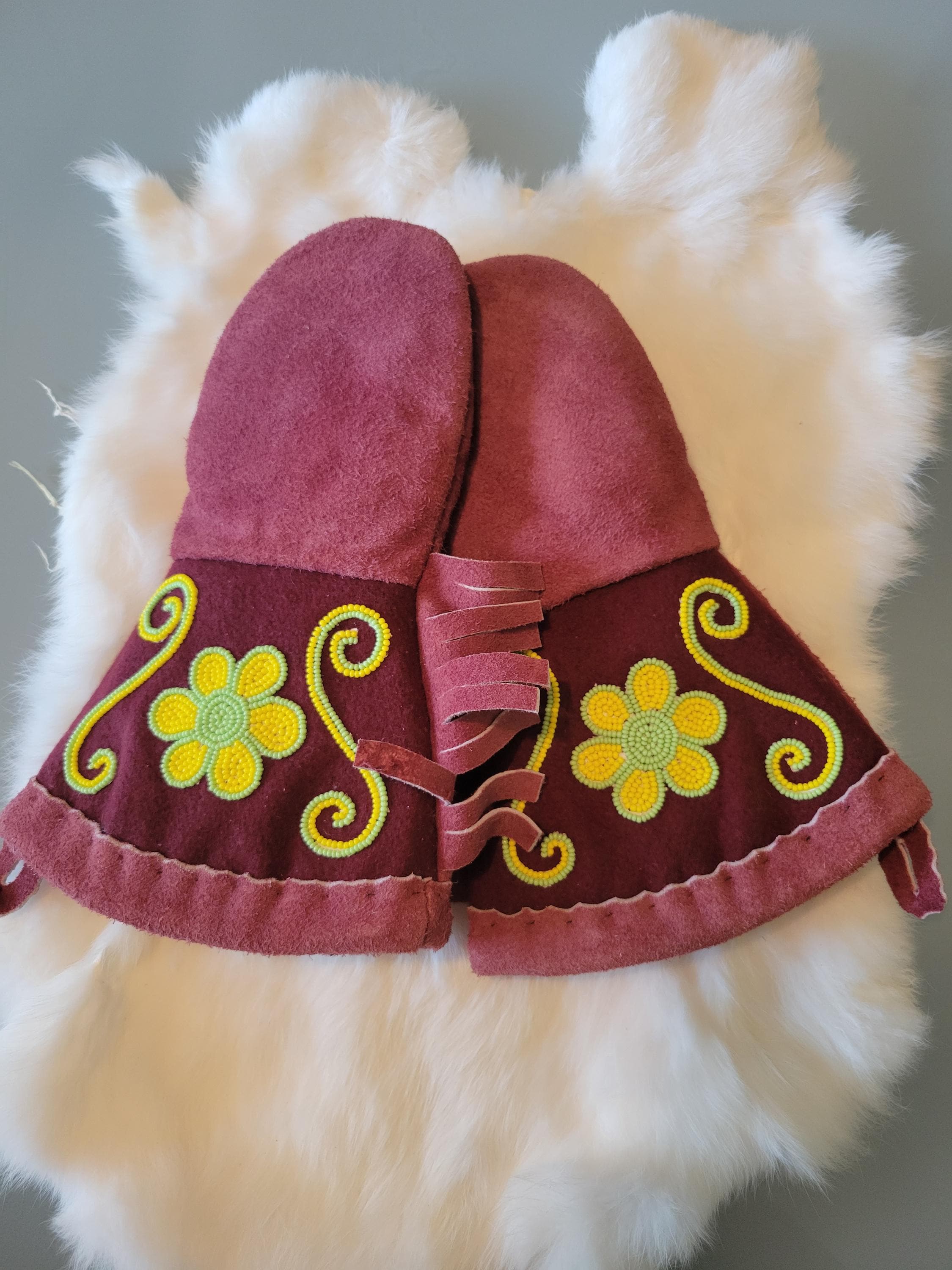 VTG OJIBWAY Beaded Gauntlet Mittens, Floral Beadwork Detail, Moose Hide ...