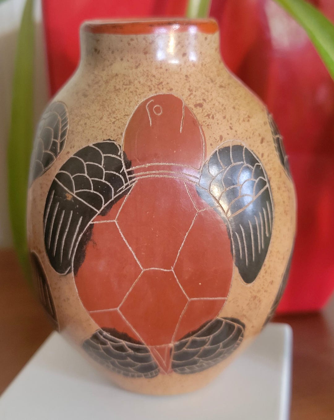 INDIGENOUS Turtle Art Pottery Bud Vase, Central American Sgraffito Art ...