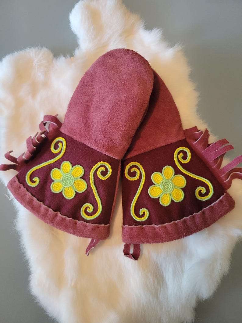 VTG OJIBWAY Beaded Gauntlet Mittens, Floral Beadwork Detail, Moose Hide ...