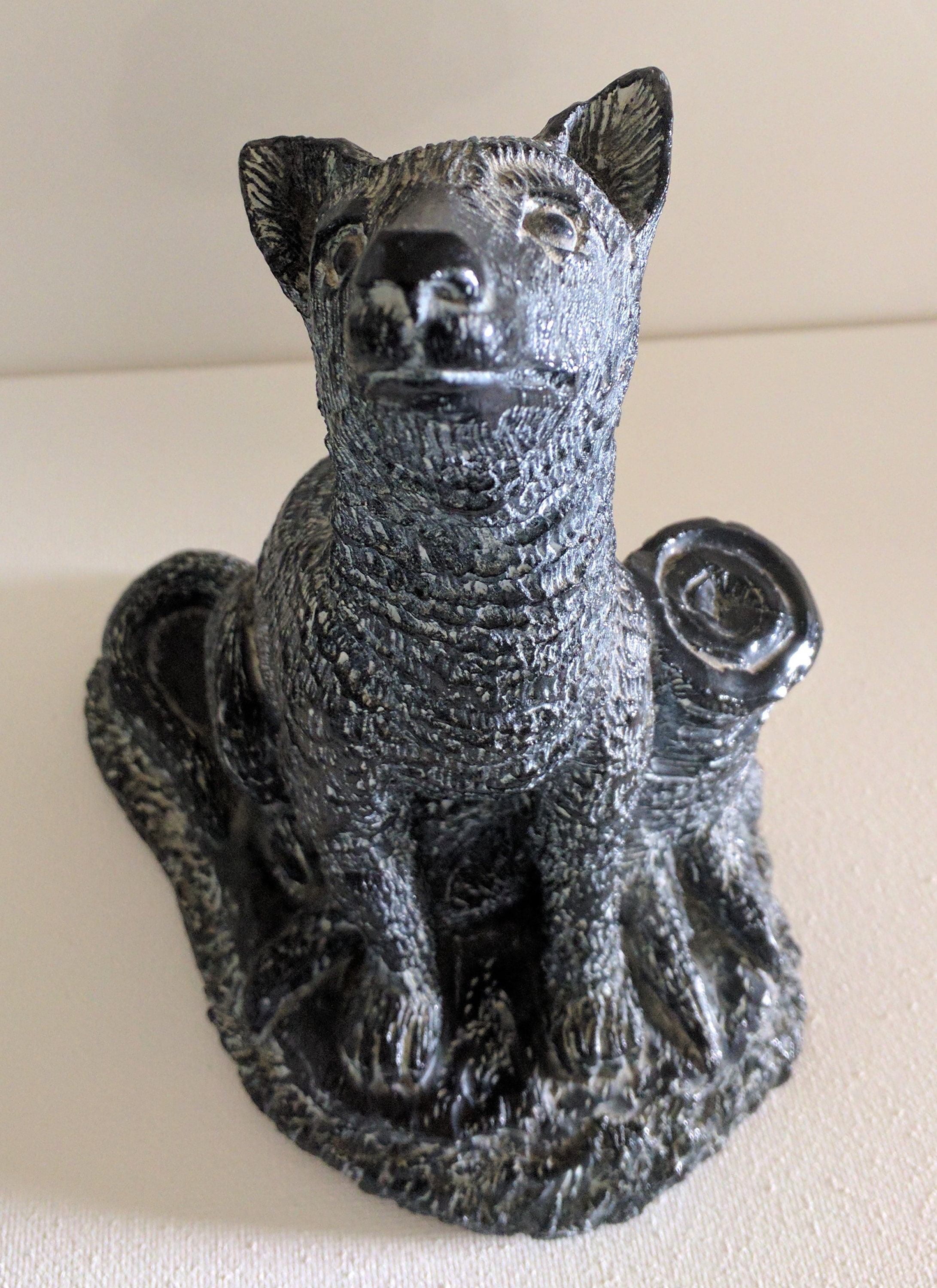 VINTAGE Carved Wolf Figurine, Wildlife Art Sculpture Dated 1972 ...