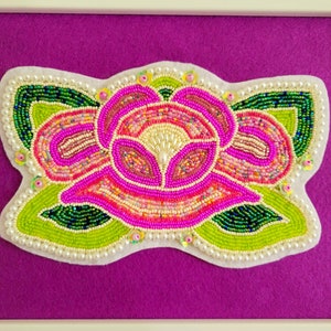 METIS Floral Beadwork Set in Decorative Acrylic Frame, Handcrafted ...