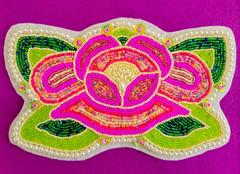 METIS Floral Beadwork Set in Decorative Acrylic Frame, Handcrafted ...