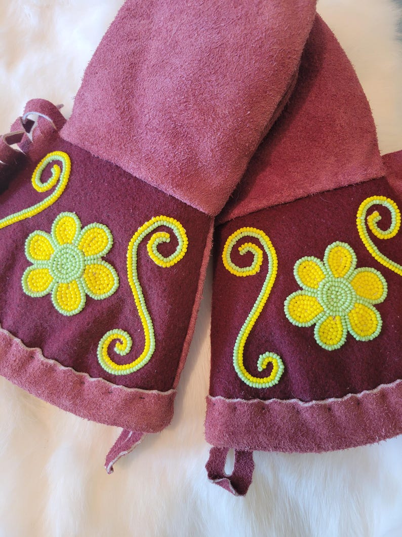 VTG OJIBWAY Beaded Gauntlet Mittens, Floral Beadwork Detail, Moose Hide ...