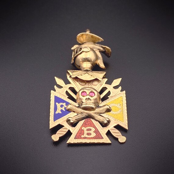 Antique 14K, Enamel & Red Stone Knights of Pythias Pe… - Gem