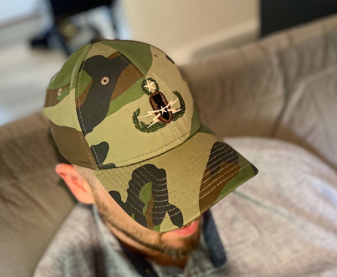 Camo EOD Crab Hat | Unit Emblem | BDU Camo Hat | Flex Fit Bomb Squad ...