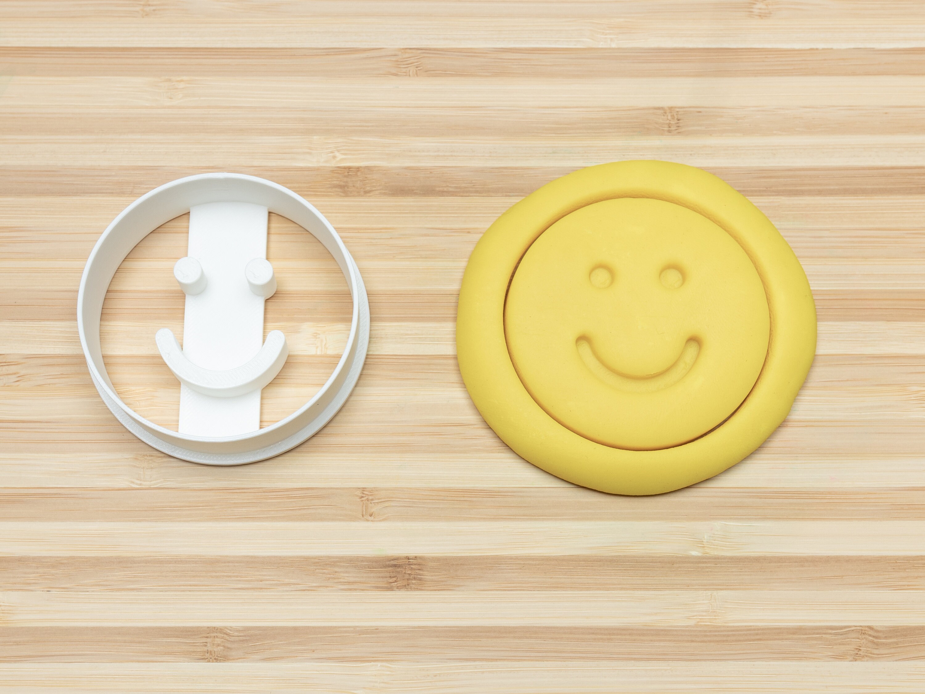 Cookie Emoticon