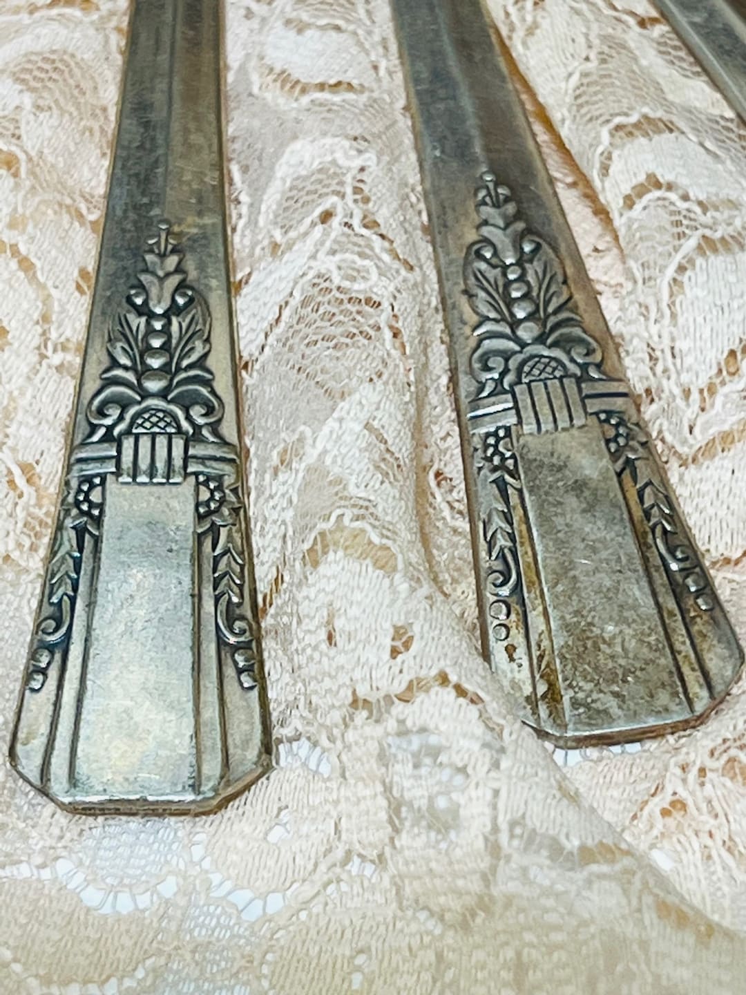 ONEIDA DEBONAIR Silver Plate Service for 4 Silverware (24-pieces ...