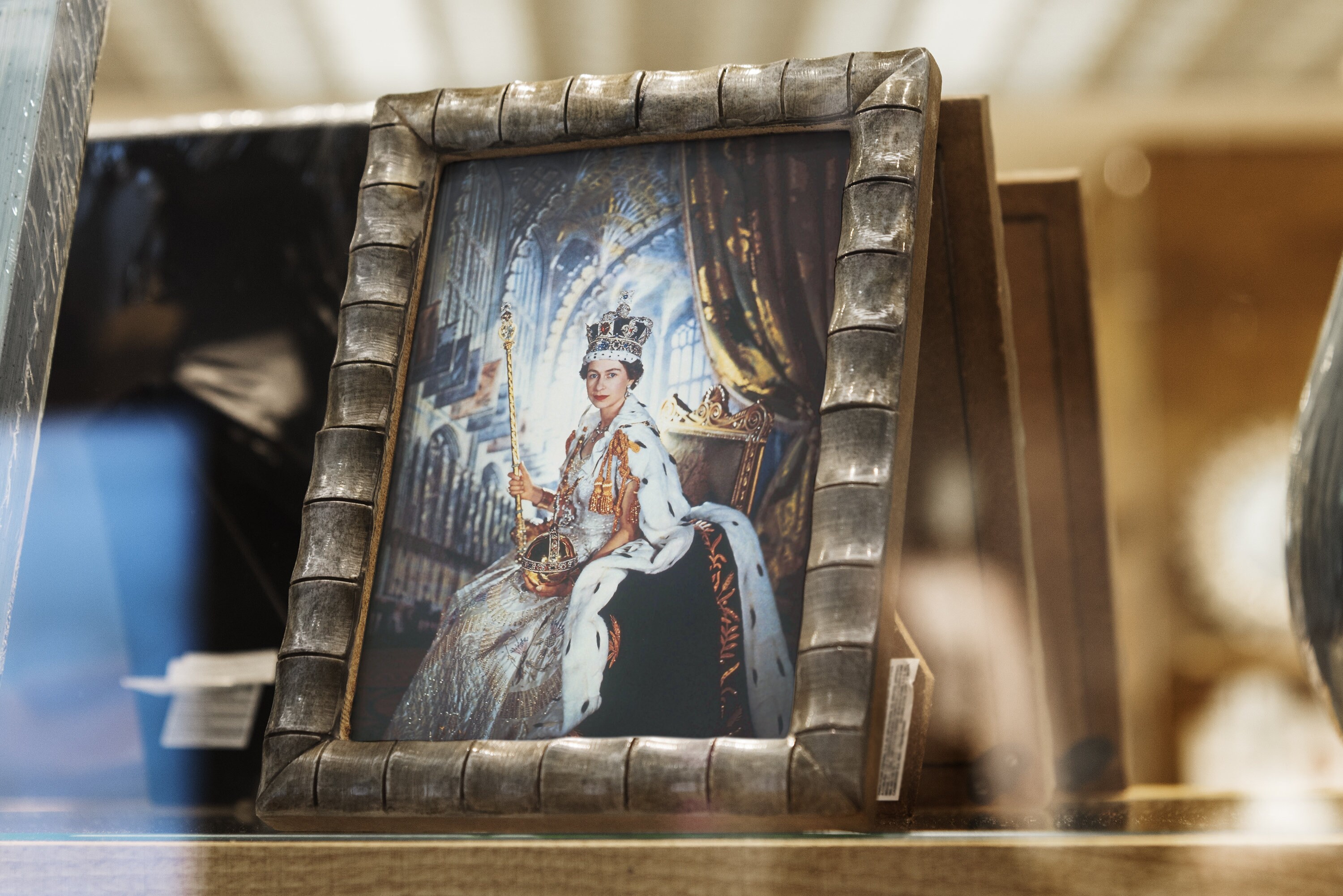 Queen Elizabeth II Print, Royal Portrait Photo,digital Printable Wall ...