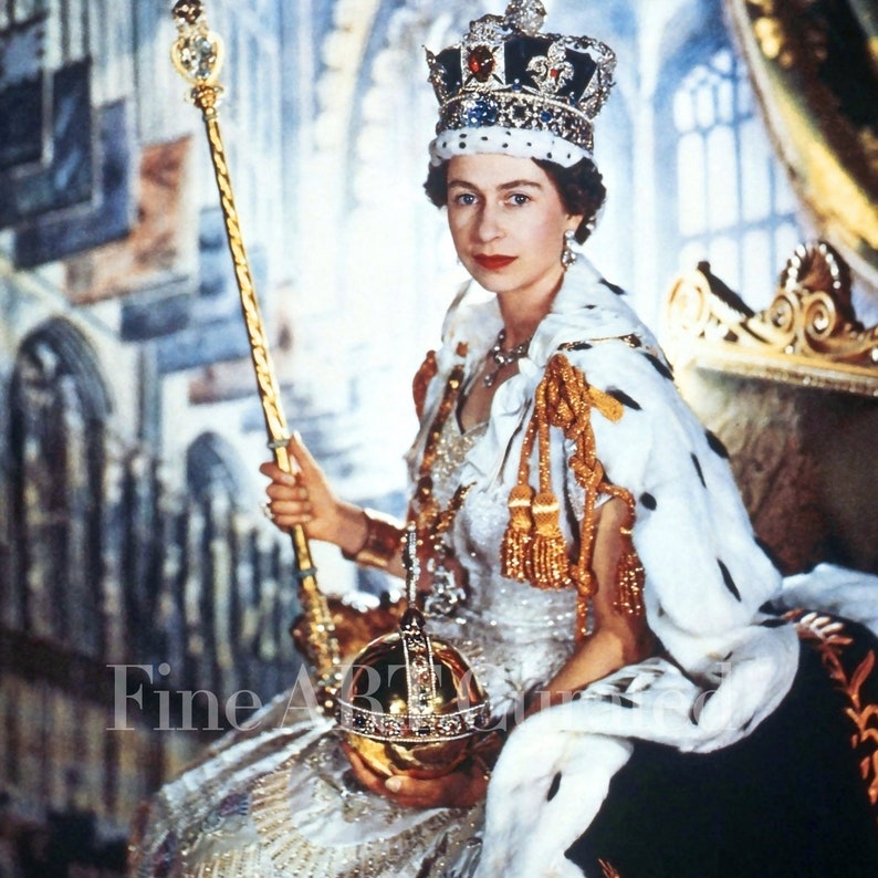 Queen Elizabeth II Print, Royal Portrait Photo,digital Printable Wall ...
