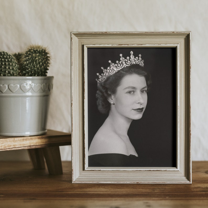 Queen Elizabeth II Portrait Print Set, Eclectic Wall Art, Queen ...