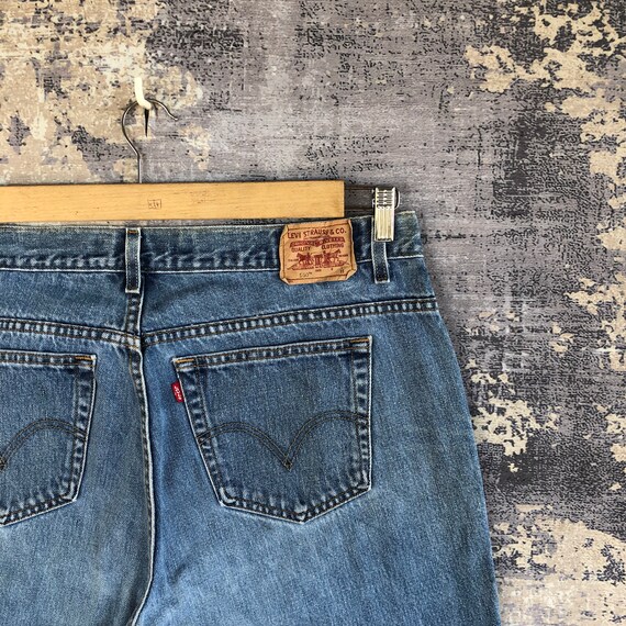 W38 Vintage Levi's 550 Baggy Stone Wash Jeans Y2k Wom… - Gem