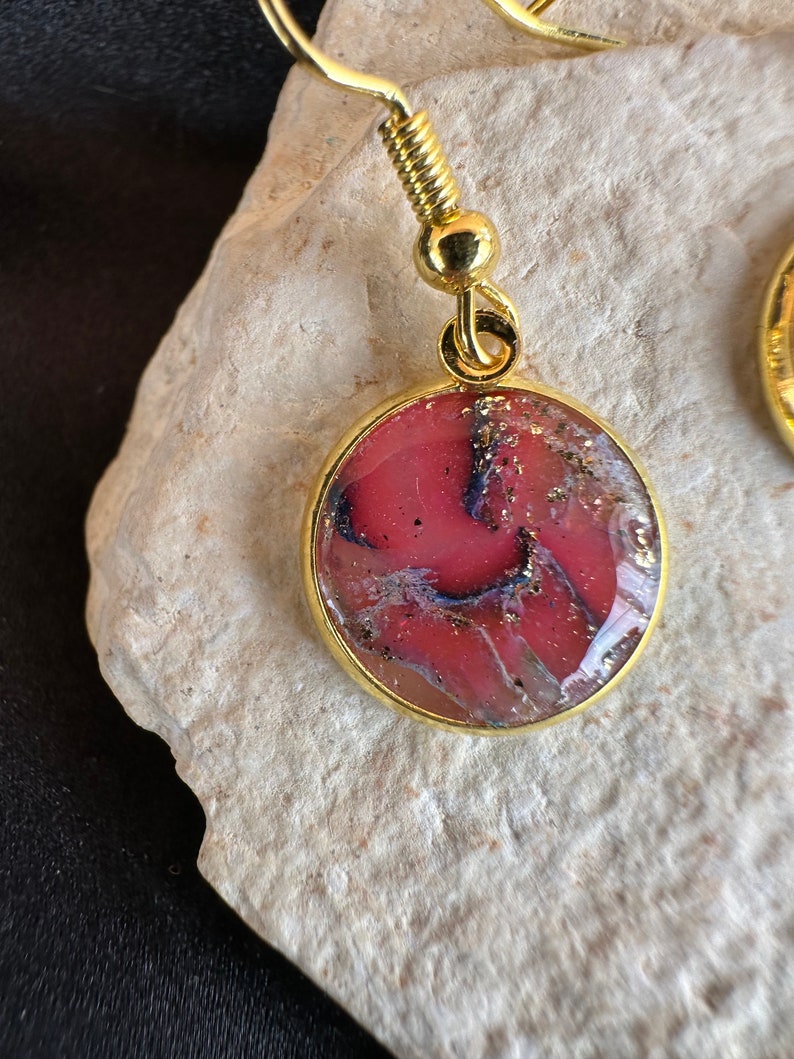 Handgemachte Ohrringe rose perlmutt gold Polymer Clay Ton Marmor ...