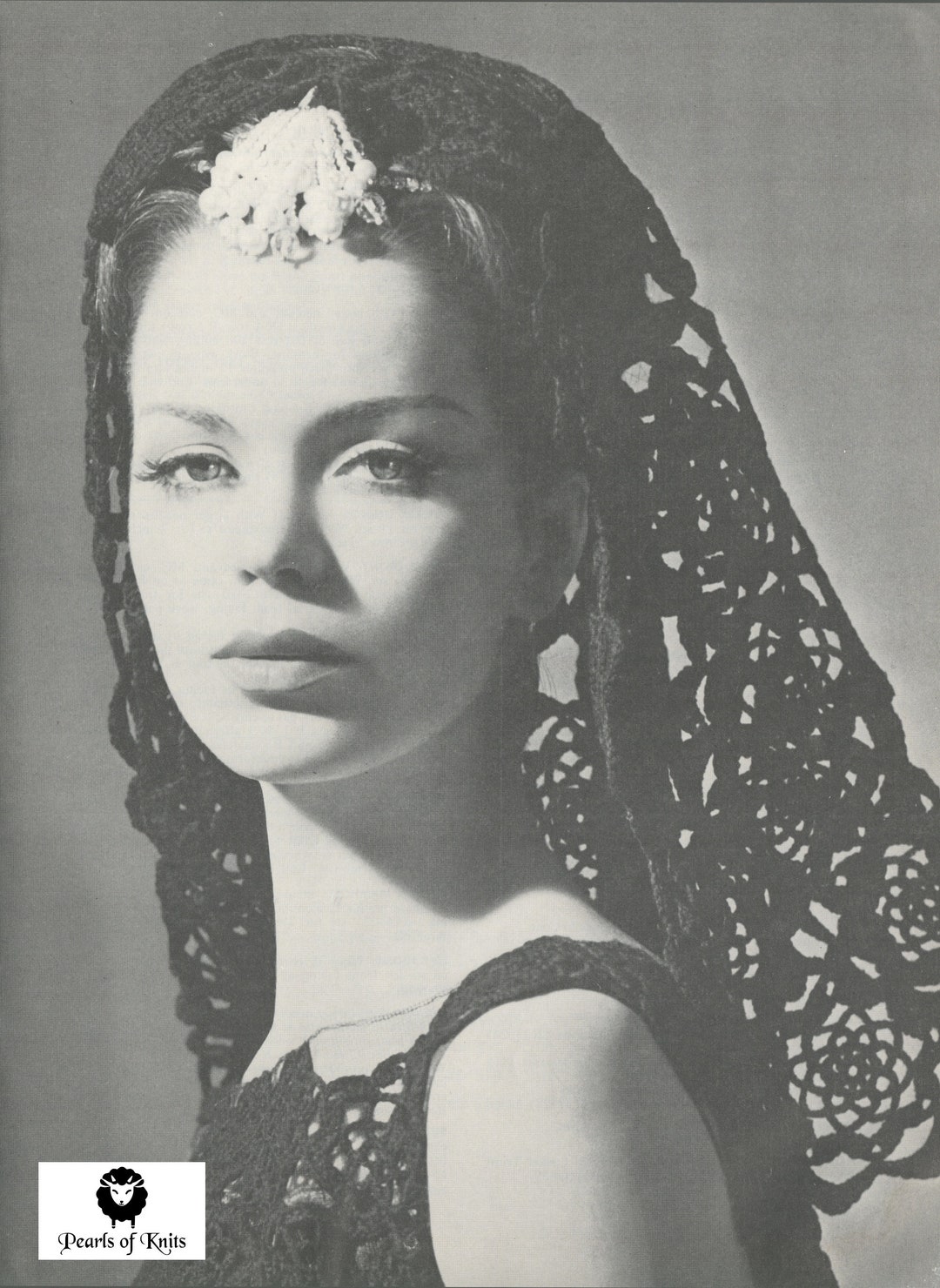 Women's Crochet so Dramatically New Mantilla - Vintage Crochet Pattern ...