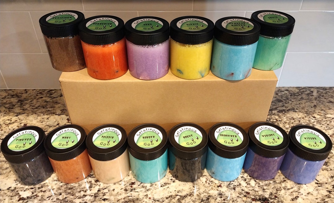 D&D Slime With Full Set of 7 Polyhedral Dice Inside Dnd Dnd Dungeons ...