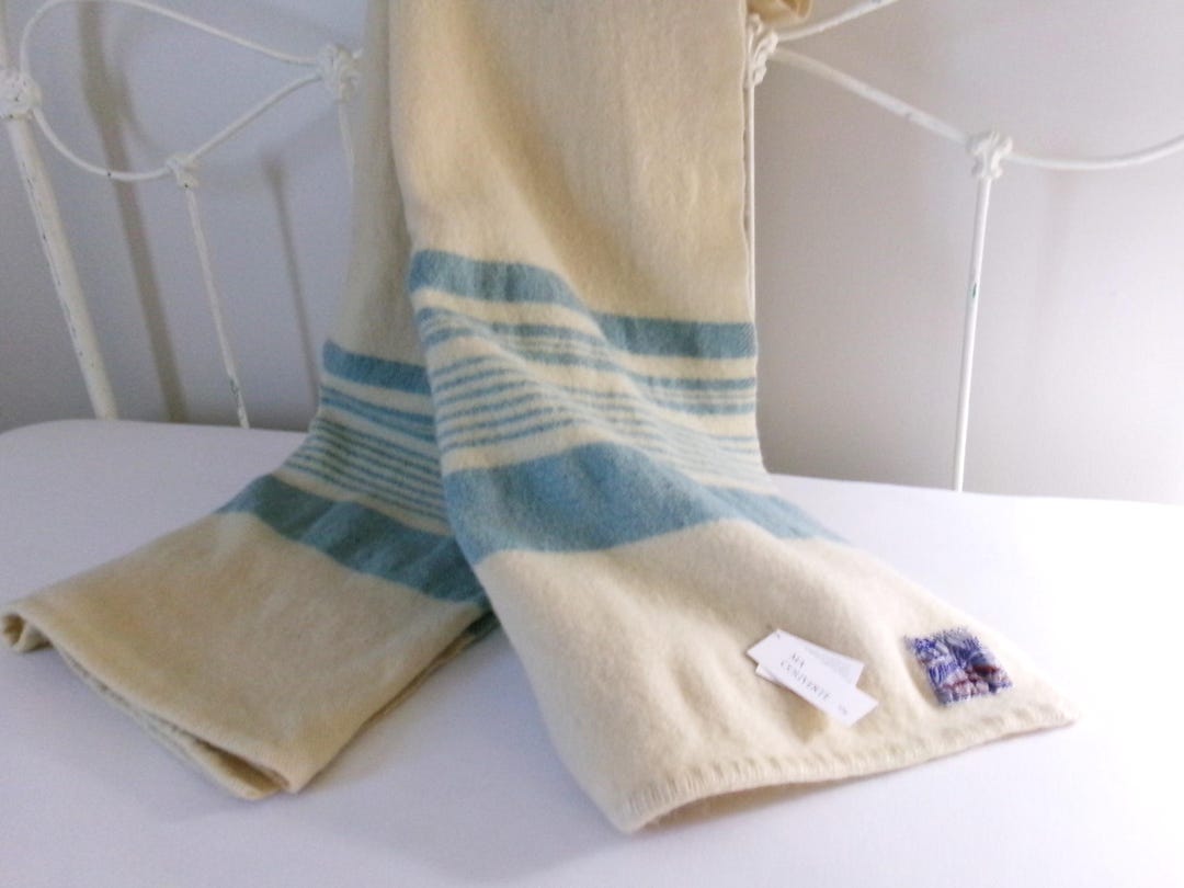 1960s Vintage Ottawa Valley Small Wool Blanket 48'' X 78'' Blue Sky ...