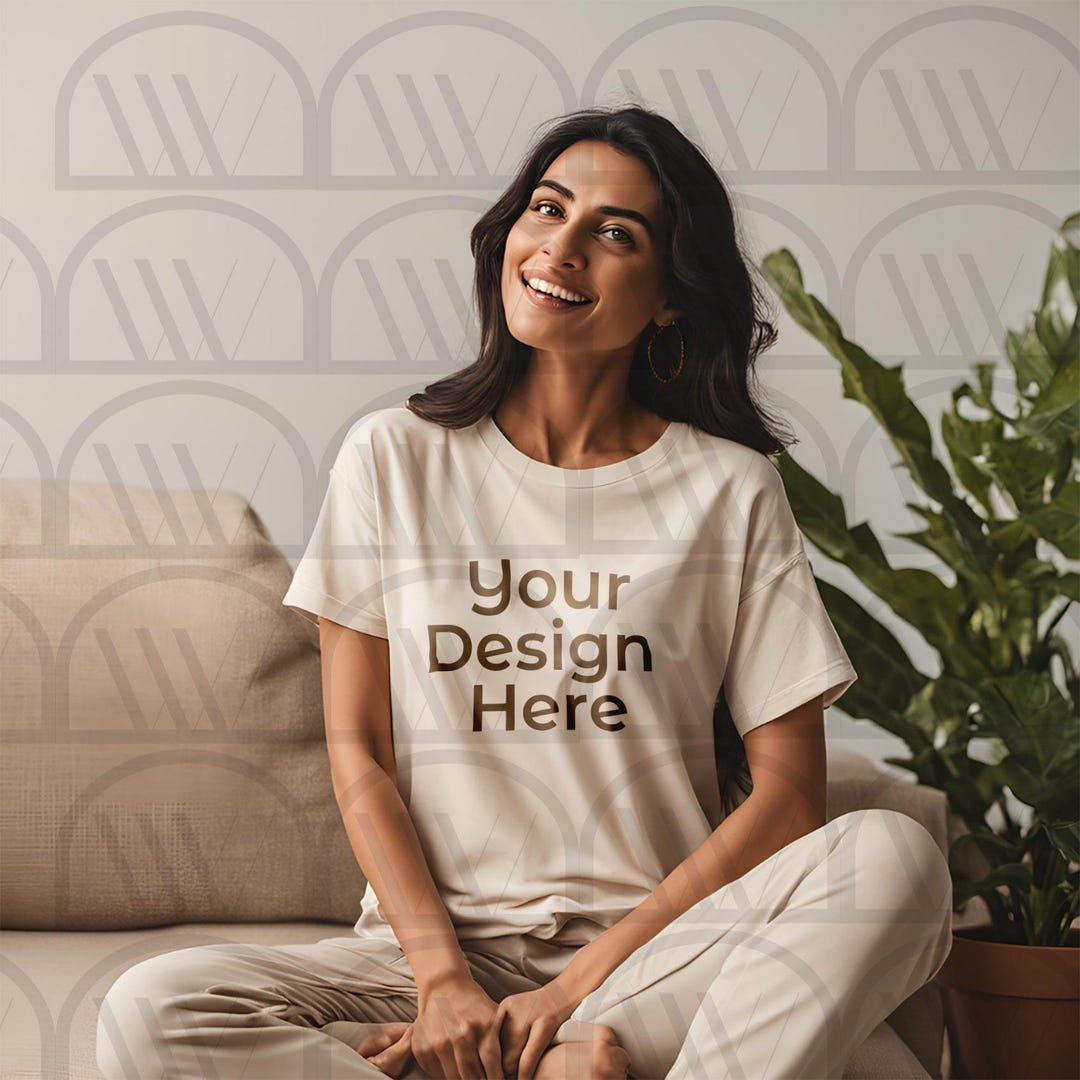 Women Model T-shirt Mockup Psd, Mockup Pdf, Woman Model, T-shirt Mockup ...