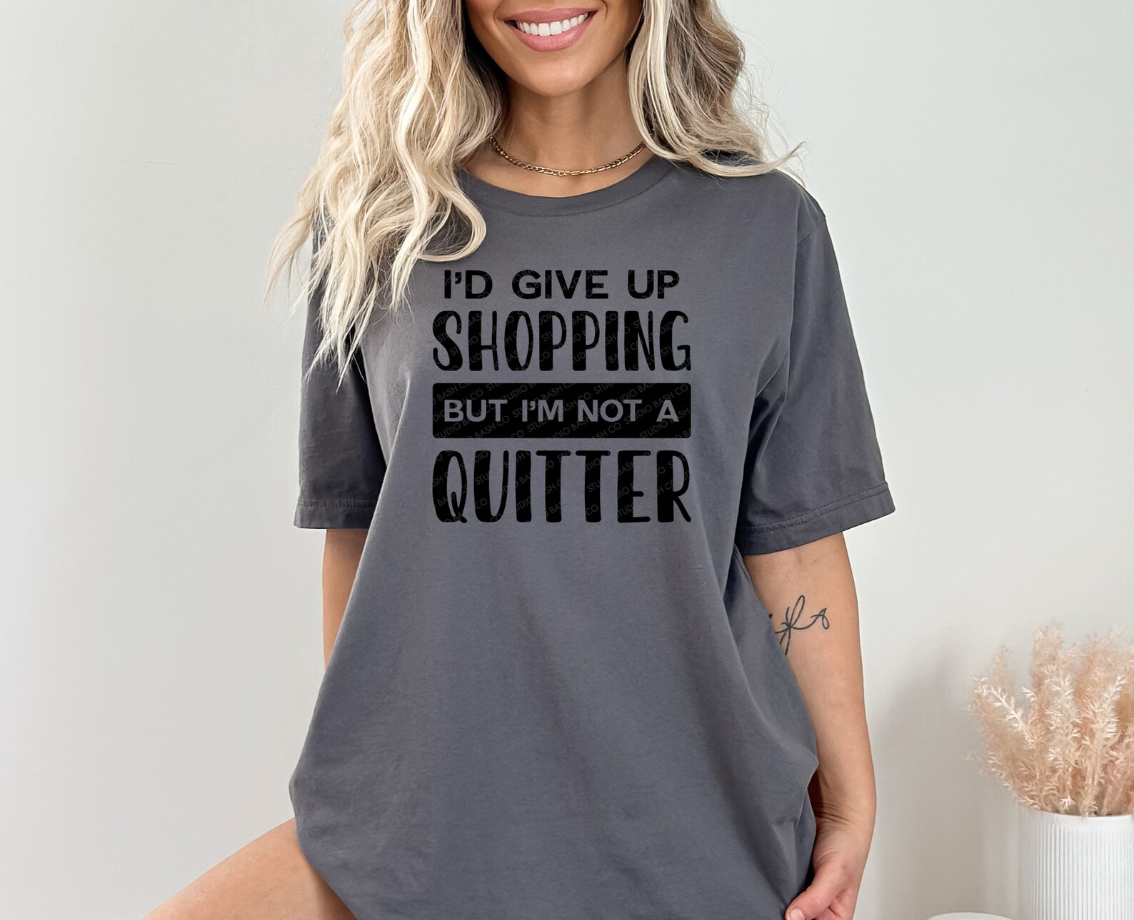 Shopaholic SVG Design: I Could Give up Shopping, but I'm Not a Quitter ...