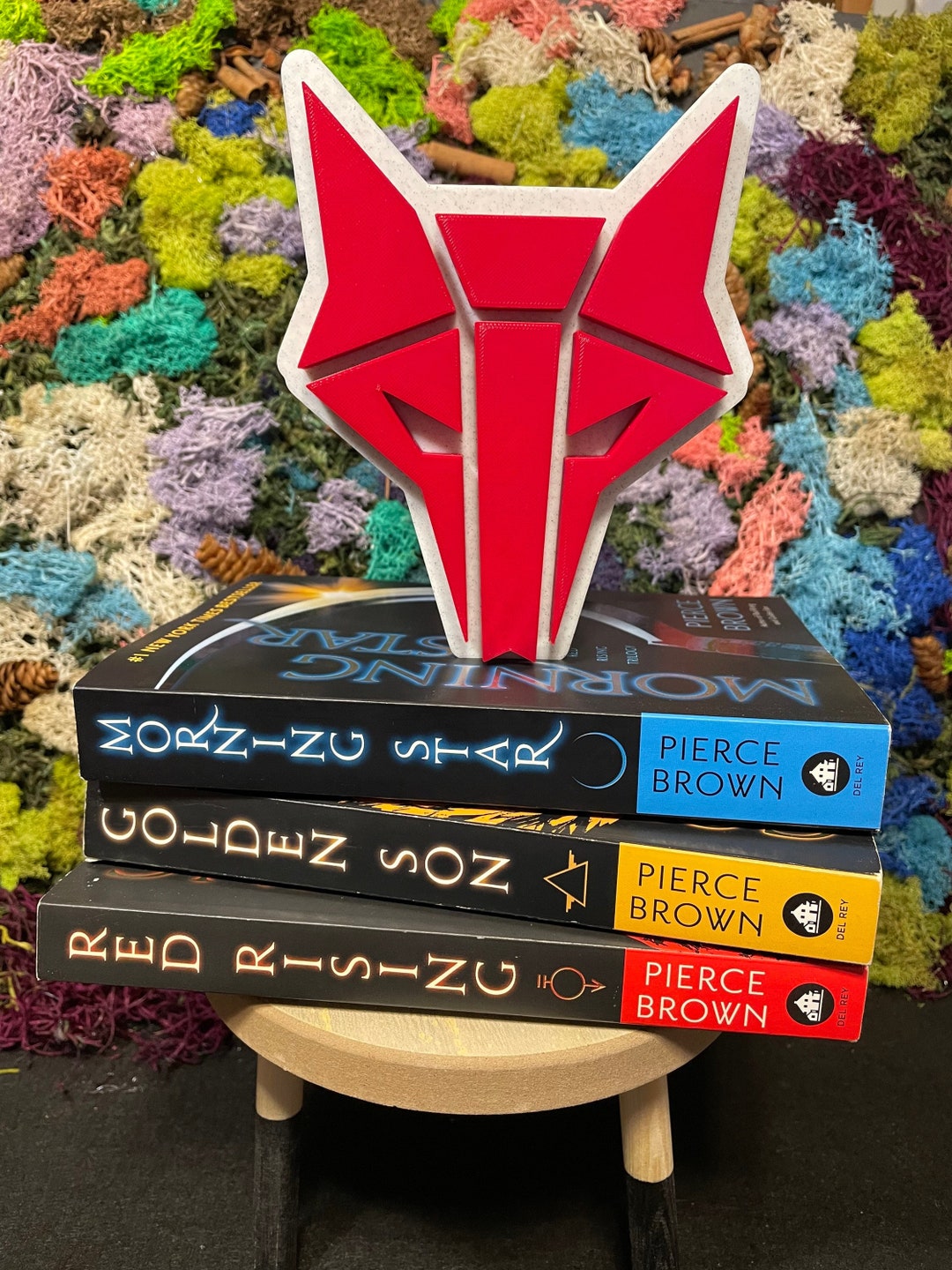 Howler Sign / Red Rising / Bookcase Display / Shelf Display - Etsy