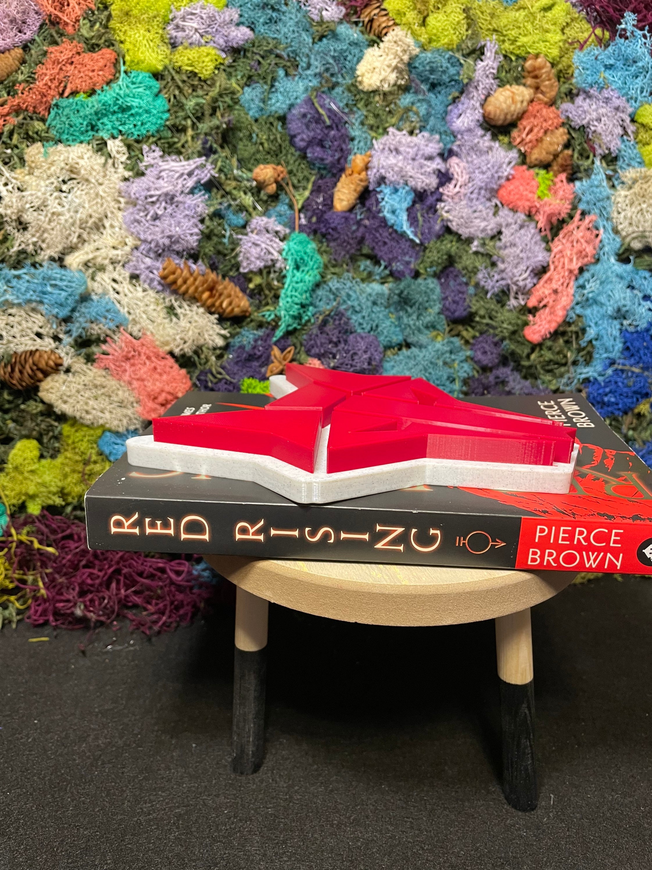 Howler Sign / Red Rising / Bookcase Display / Shelf Display - Etsy