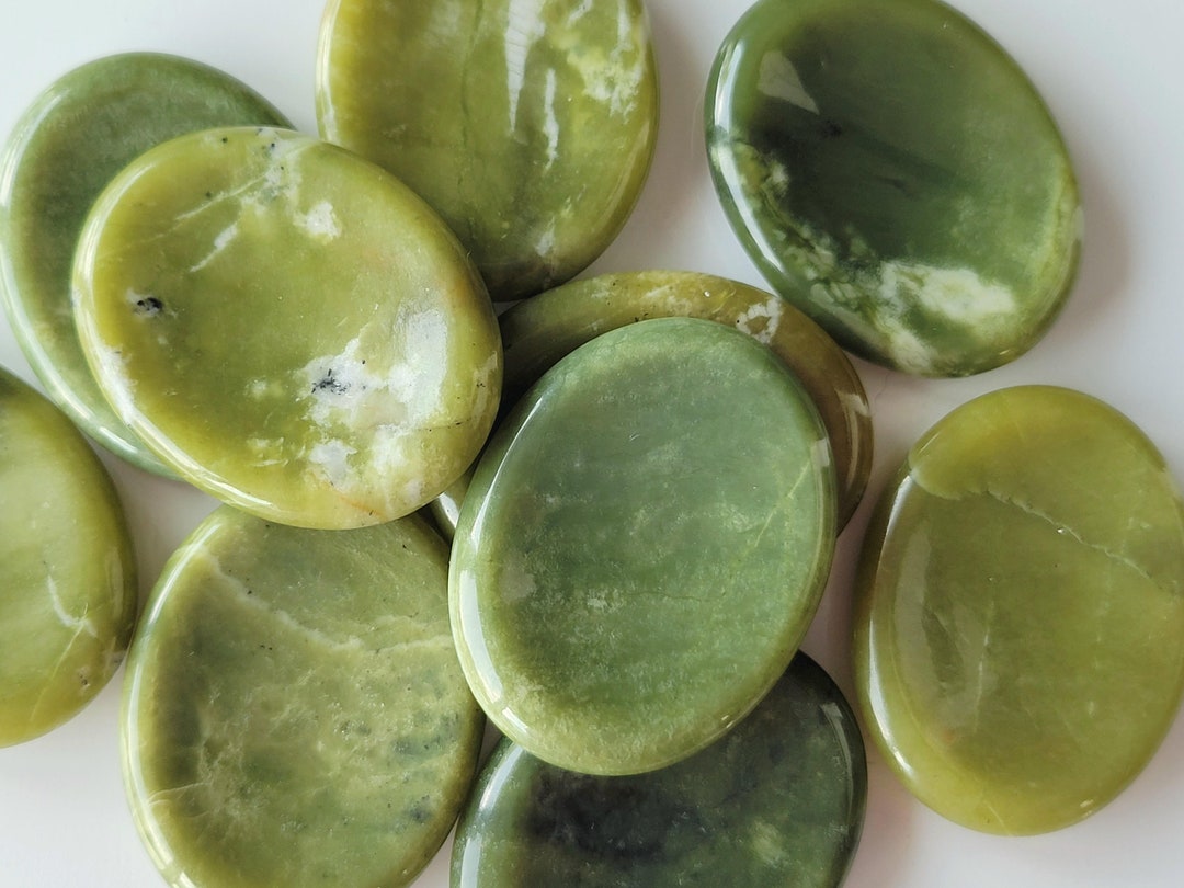 Green Jade Worry Stone With Thumb Indent - Crystal Thumb Stone ...
