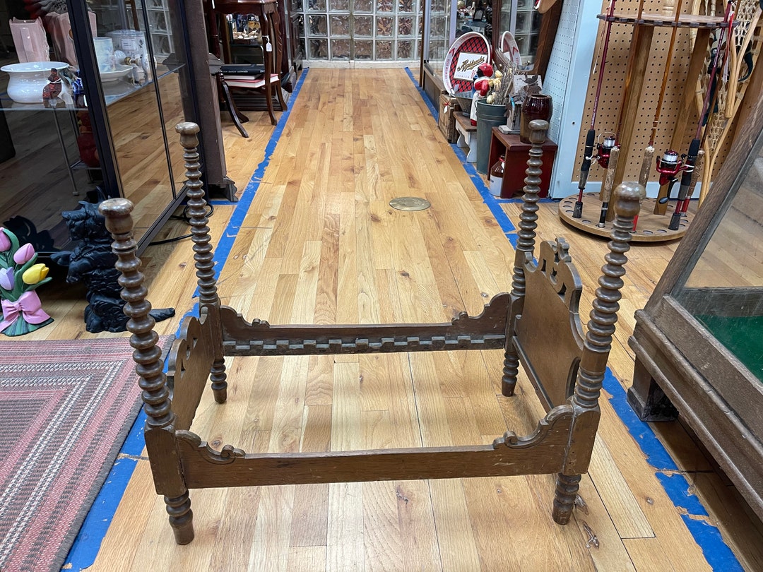 Antique Oak Wood Spindle Poster Doll Bed - Etsy