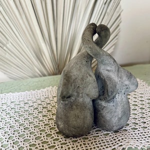 Elephant Couple | Elephant Statues Intertwined Valentines Day Gift ...