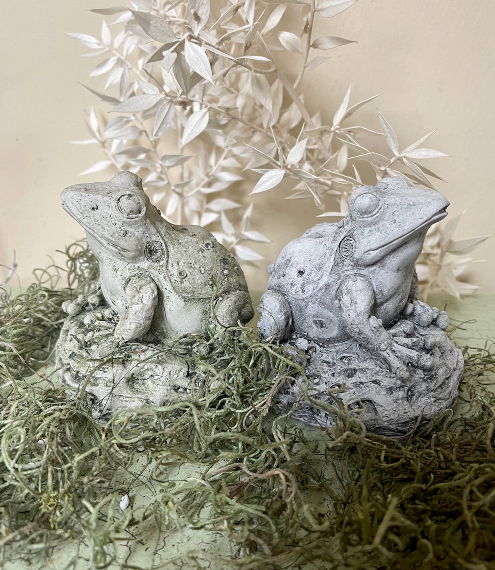 Frog and Toad Garden Statues Frog Statues Toad Garden - Etsy