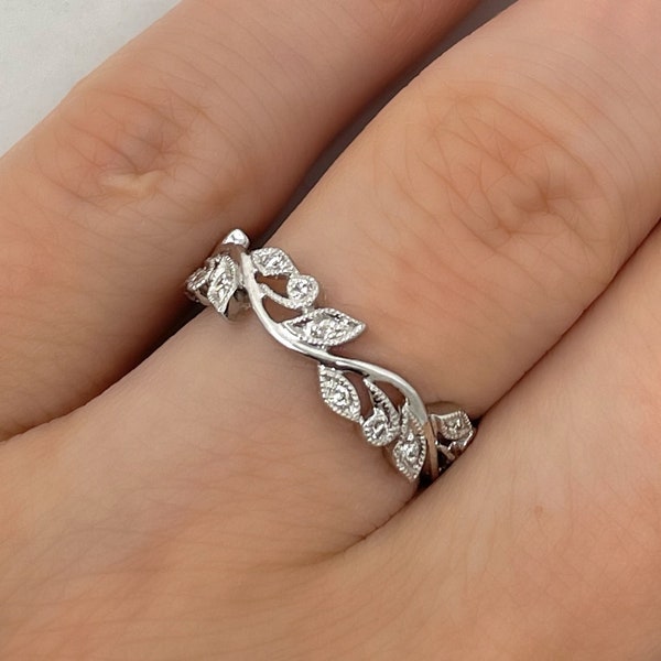Leaf Wedding Band - Etsy