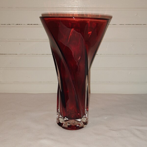 Ruby Red Vase - Etsy